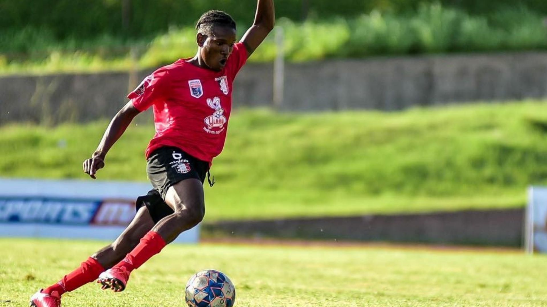 Arnett Gardens clips Portmore United in JPL