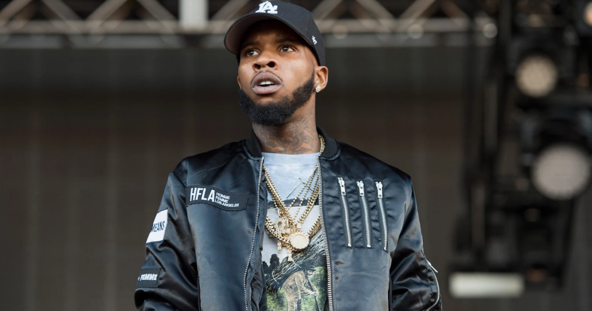 Tory Lanez reportedly hires Suge Knight's former attorney
