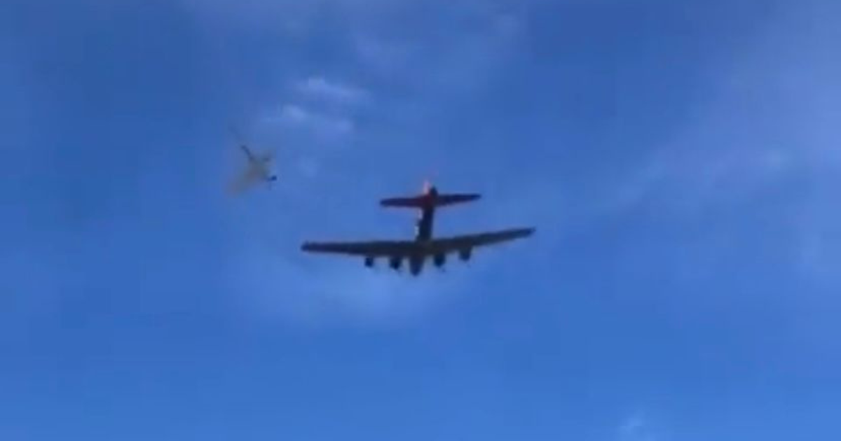 Tragedy In Dallas As Two Planes Collide During Air Show