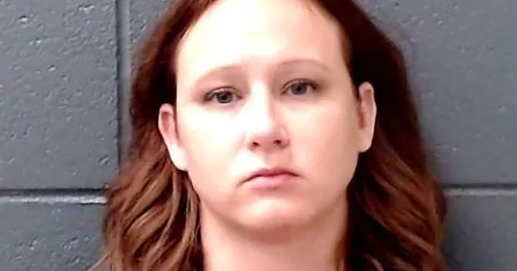 Texas teacher admits to sexually abusing minor in closet