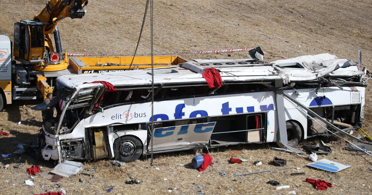 Eight people killed in Turkey bus crash