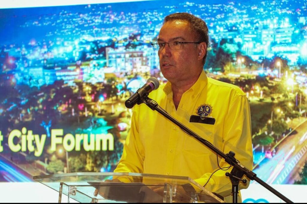 More Jamaican households to receive solar lamps - Daryl Vaz